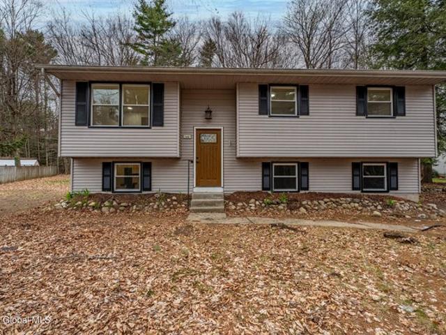 148 Sandhill Rd, Greenfield Center, NY 12833