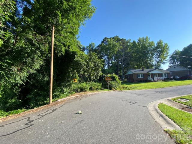 148 Paddington Drive SW
