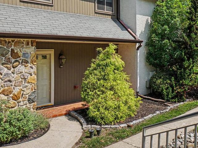 148 Pinecrest Lane