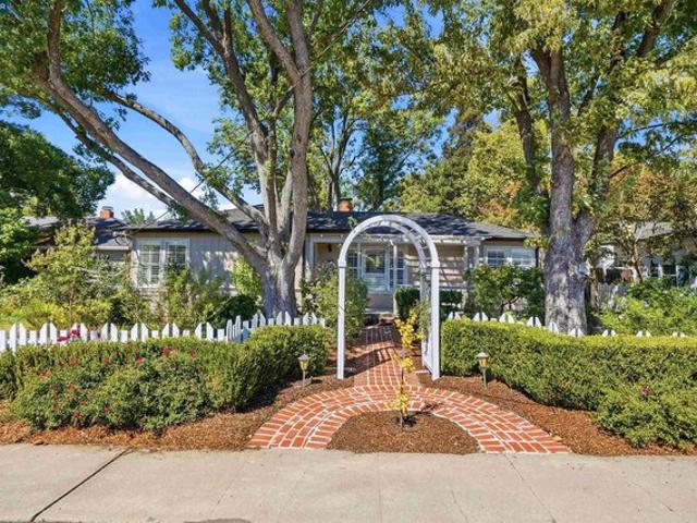 148 Roslyn Dr, Concord, CA 94518