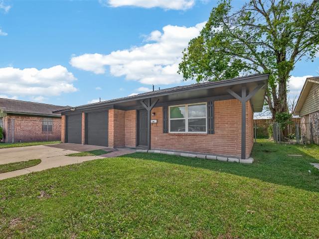 148 W Whitney St, Houston, TX 77018 | MLS #95879 | Compass