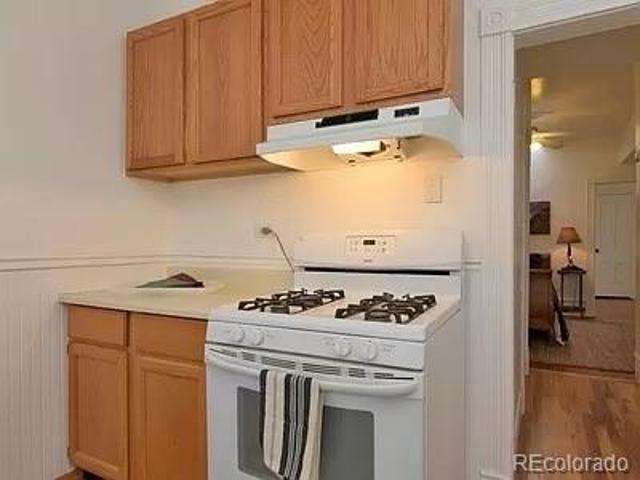 148 W Cedar Avenue