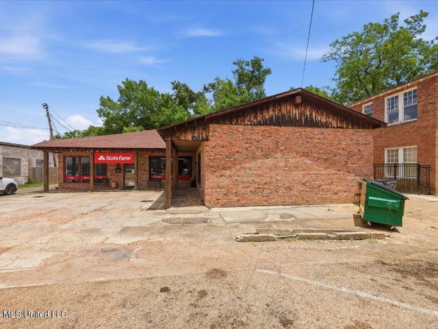 148 W Green Street