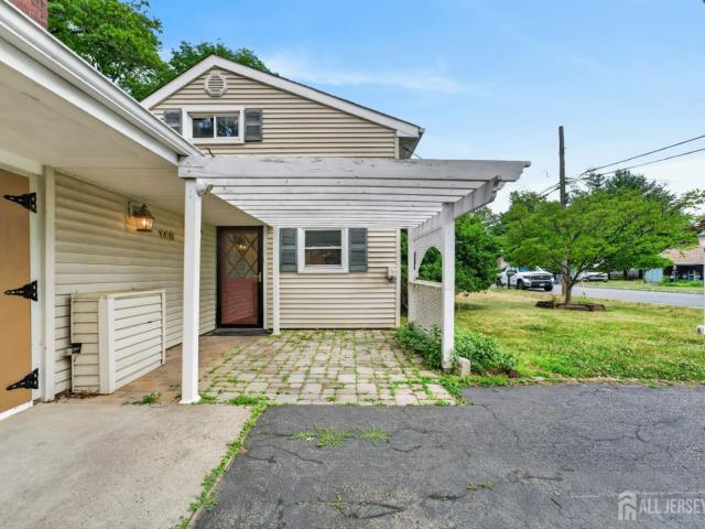 148 Woodland Road