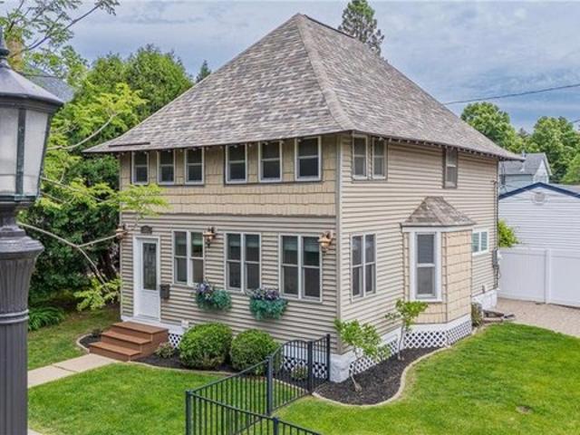 148 Wilder St N, Saint Paul, MN 55104
