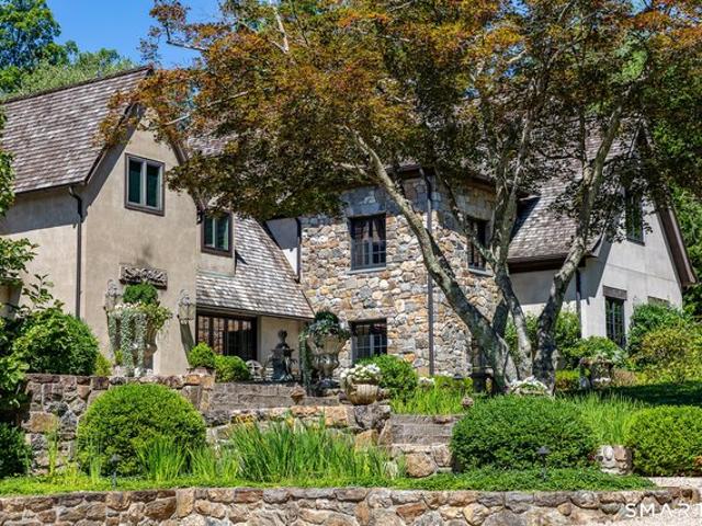 148 Taunton Hill Rd, Newtown, CT 06470
