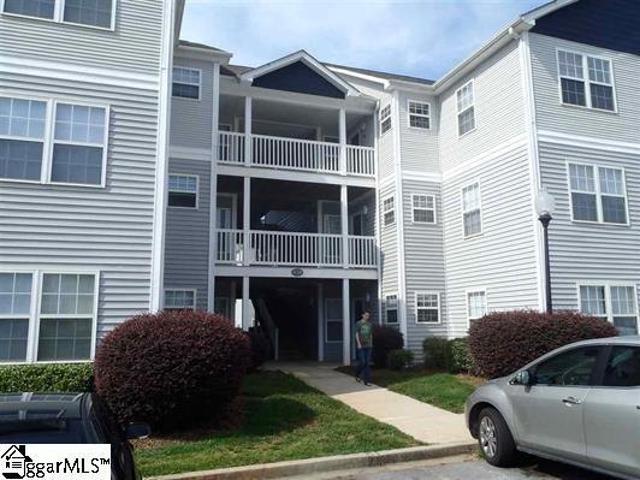 148 University Village Dr Apt F, Central, SC 29630