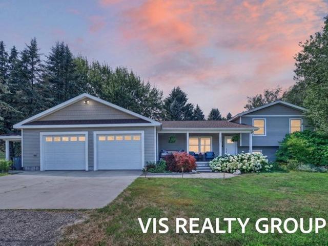 14943 Groenevelt Rd, Spring Lake, MI 49456