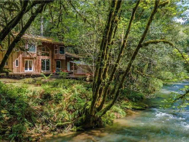 14940 Glenn Creek Ln, Coos Bay, OR 97420