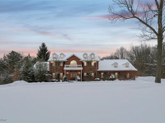 14942 Hillbrook Ln E, Novelty, OH 44072