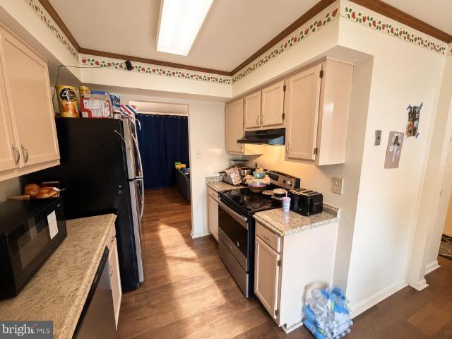 14949 Carriage Square Drive