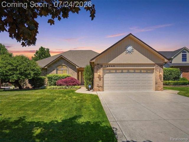 14949 Crofton Dr, Shelby Township, MI 48315