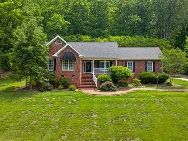 1494 W Lake Dr, Asheboro, NC 27205
