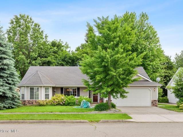 1494 W Sutherland Ct, Hayden, ID 83835