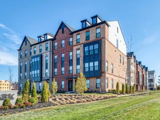 14950 Deco Cir, Chantilly, VA 20151