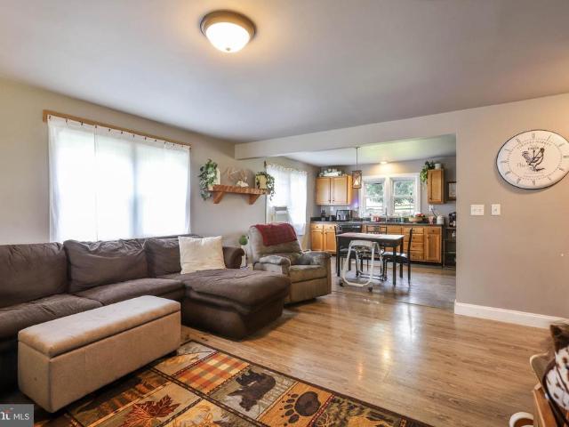 14957 Cumberland Highway