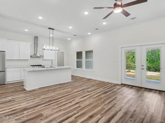 14955 Longwood Lane