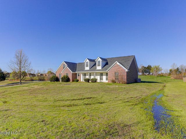 1495 N Red Banks Road