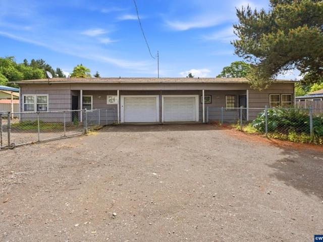 1495 E Santiam St, Stayton, OR 97383