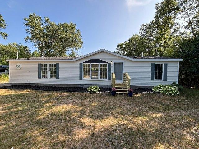 1495 W Lakewood Rd, Whitehall, MI 49461