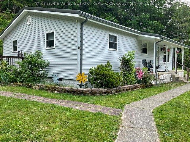 14963 Clay Hwy, Lizemores, WV 25125