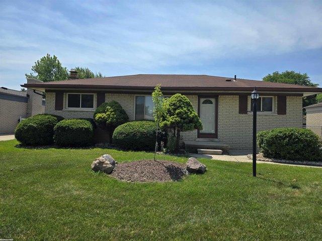 14968 Clemson Dr, Sterling Heights, MI 48313
