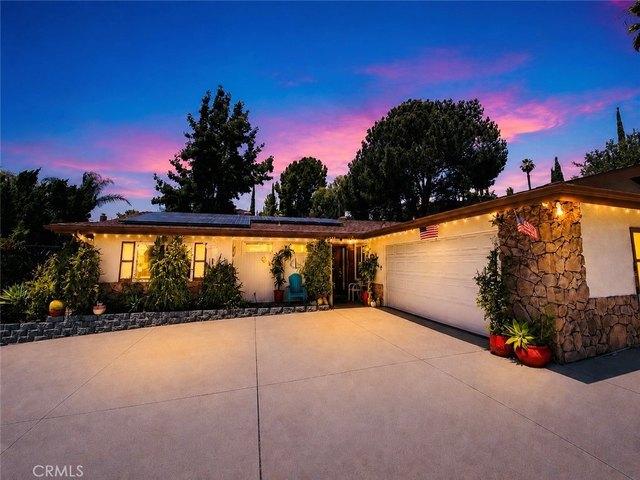 1496 E El Norte Pkwy, Escondido, CA 92027