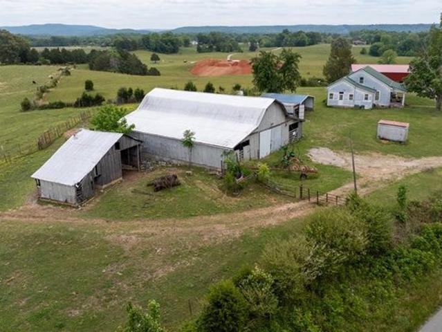1496 S Bunker Hill Rd, Sparta, TN 38583
