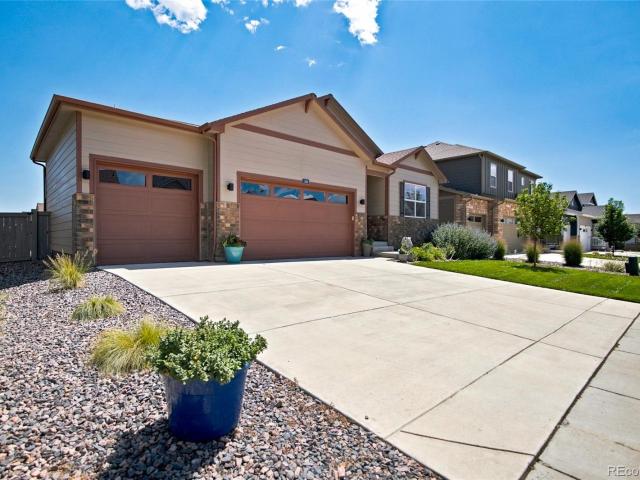 1496 Vantage Parkway