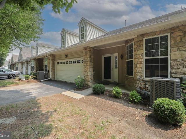 1497 Country Club Drive