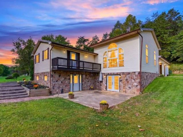 1497 Hard Scrapple Rd, Wellston, OH 45692
