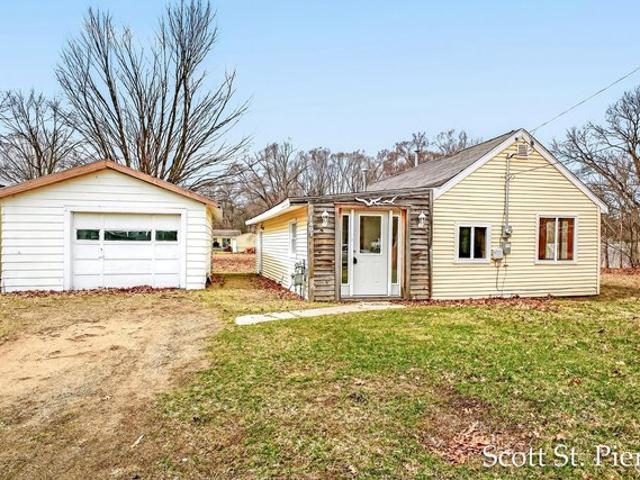 1497 Riblet St, Muskegon, MI 49445