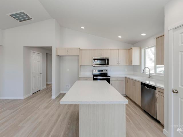 1497 Sunday River St