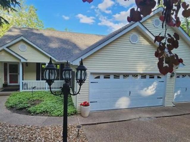 1497 S Lake Sherwood Dr, Marthasville, MO 63357
