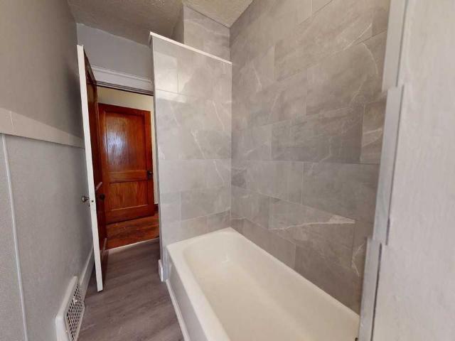 1497 1499 Coutant Ave 2 Bedroom Apartment for Rent at 1497 Coutant Ave, Lakewood, OH 44107 Lakewood