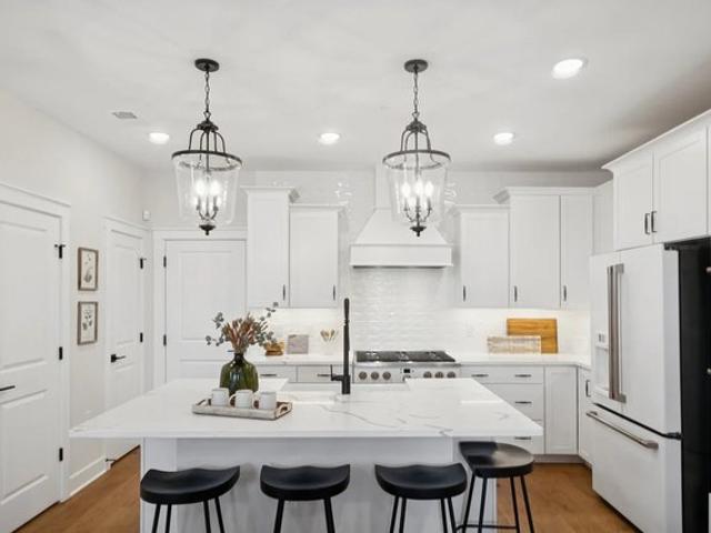 14984 Deco Cir, Chantilly, VA 20151