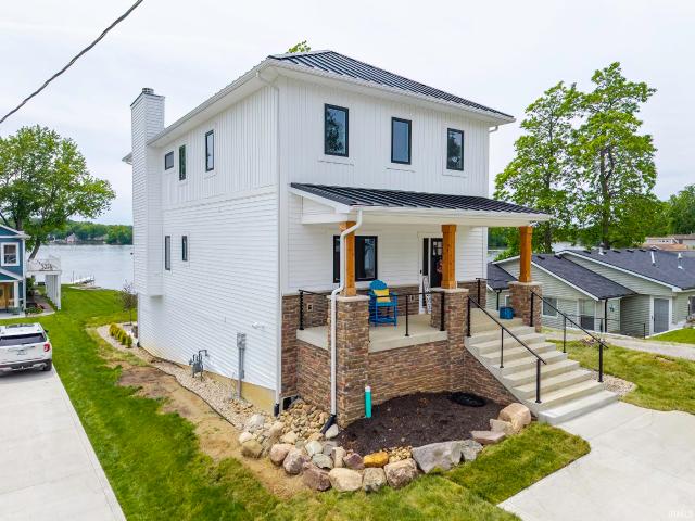 1498 N Shore Drive