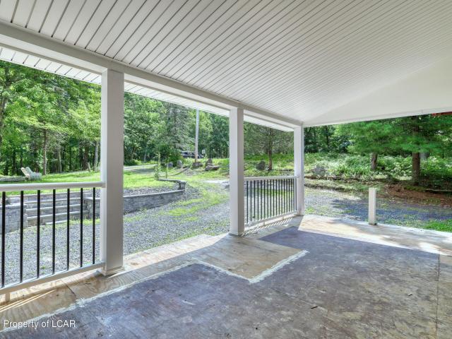 1498 Deer Run
