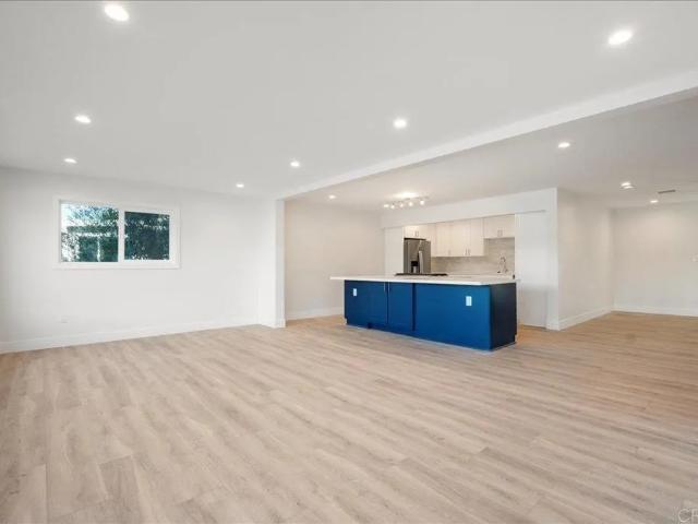 1498 La Linda Drive