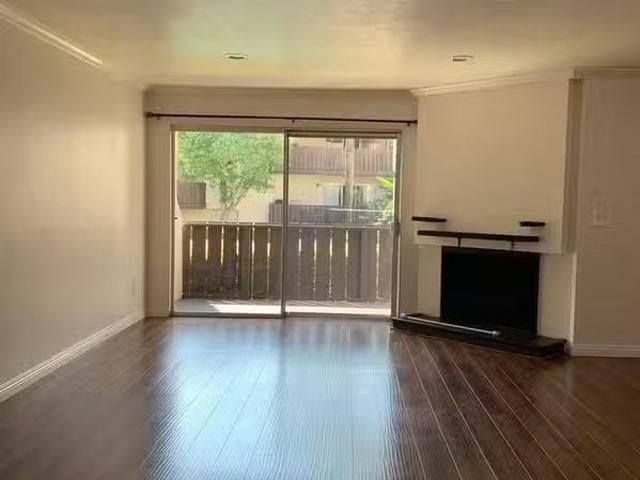 14990 Victory Blvd #103