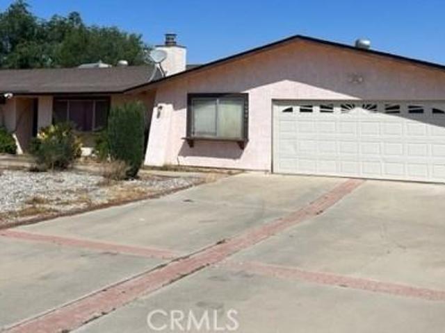 14990 Dakota Rd, Apple Valley, CA 92307