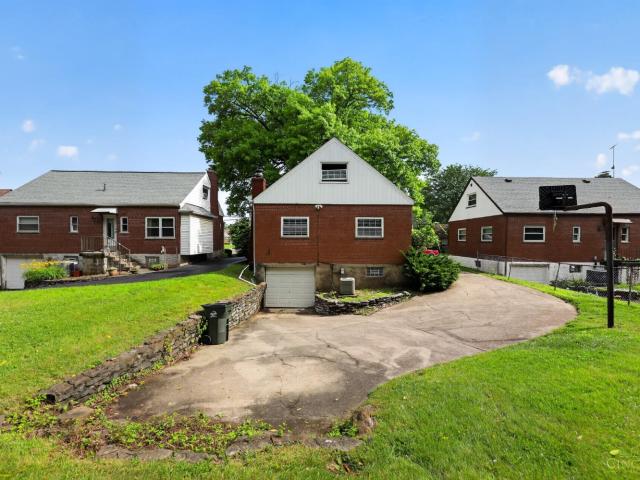 1499 Clovernoll Drive