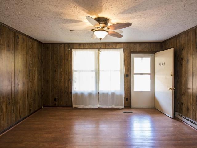 1499 Fairview Blvd