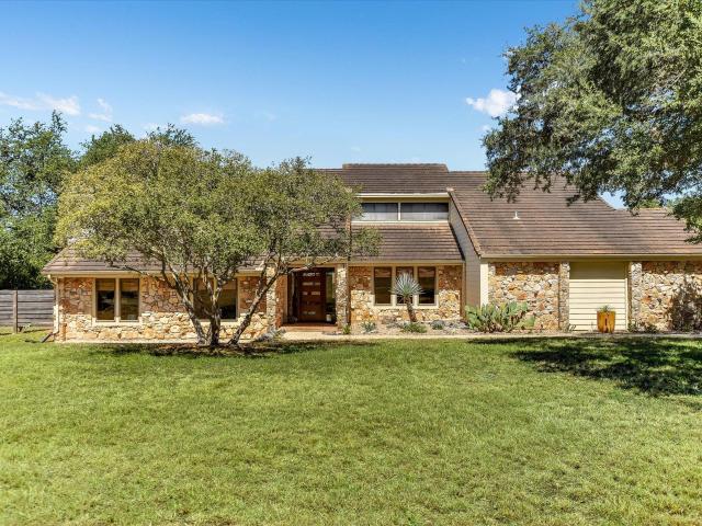 14900 Crosscreek Dr