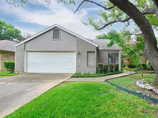 14900 Le Grande Dr, Addison, TX 75001