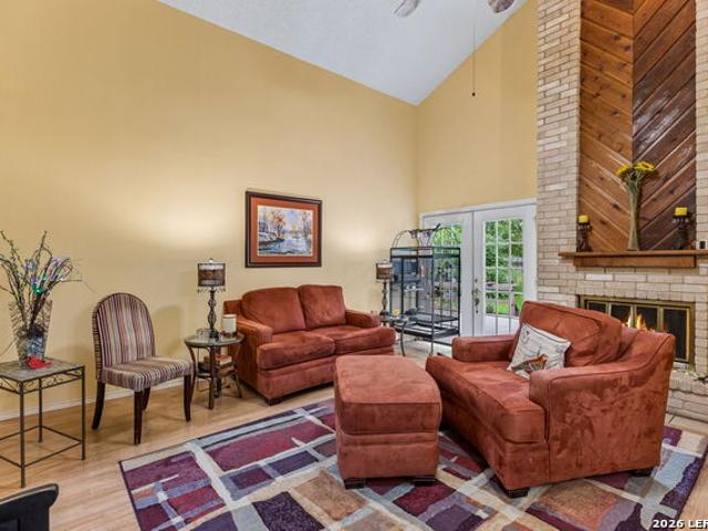 14902 Oak Summit