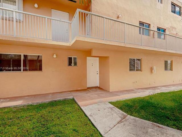 14907 SW 80th St #110, Miami, FL 33193