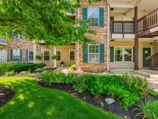 14904 Lenox Dr Unit 504, Strongsville, OH 44136