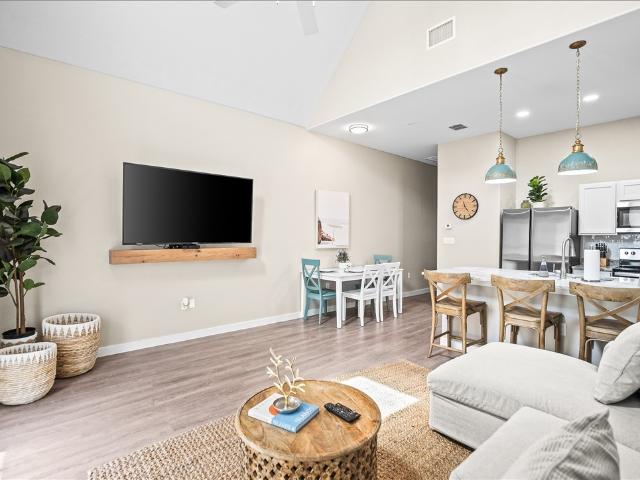 14905 Smugglers Cove Drive