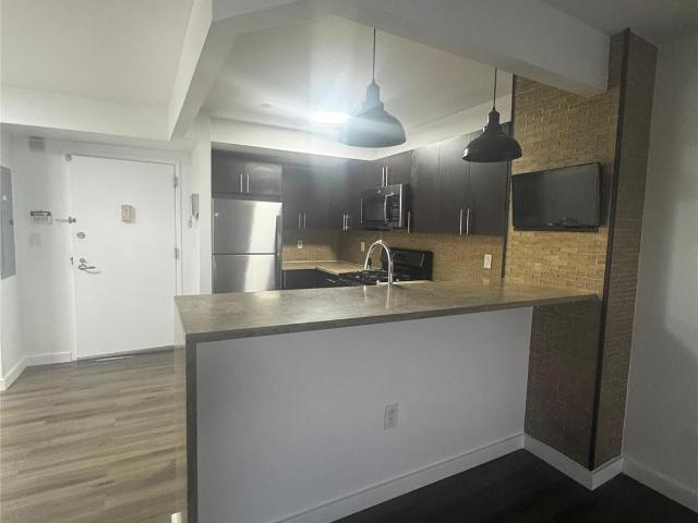 1490 Outlook Avenue 2K